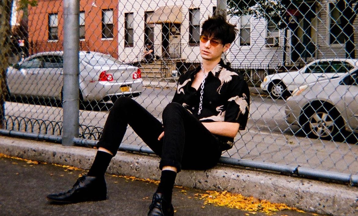 Brooklyn indie musician Mons Vi crosses borders after using Groover